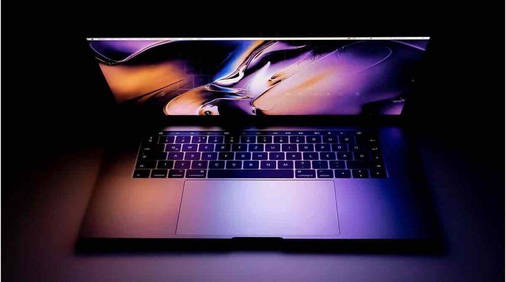 Everything You Need To Know About Bringing A Laptop On A Plane ...