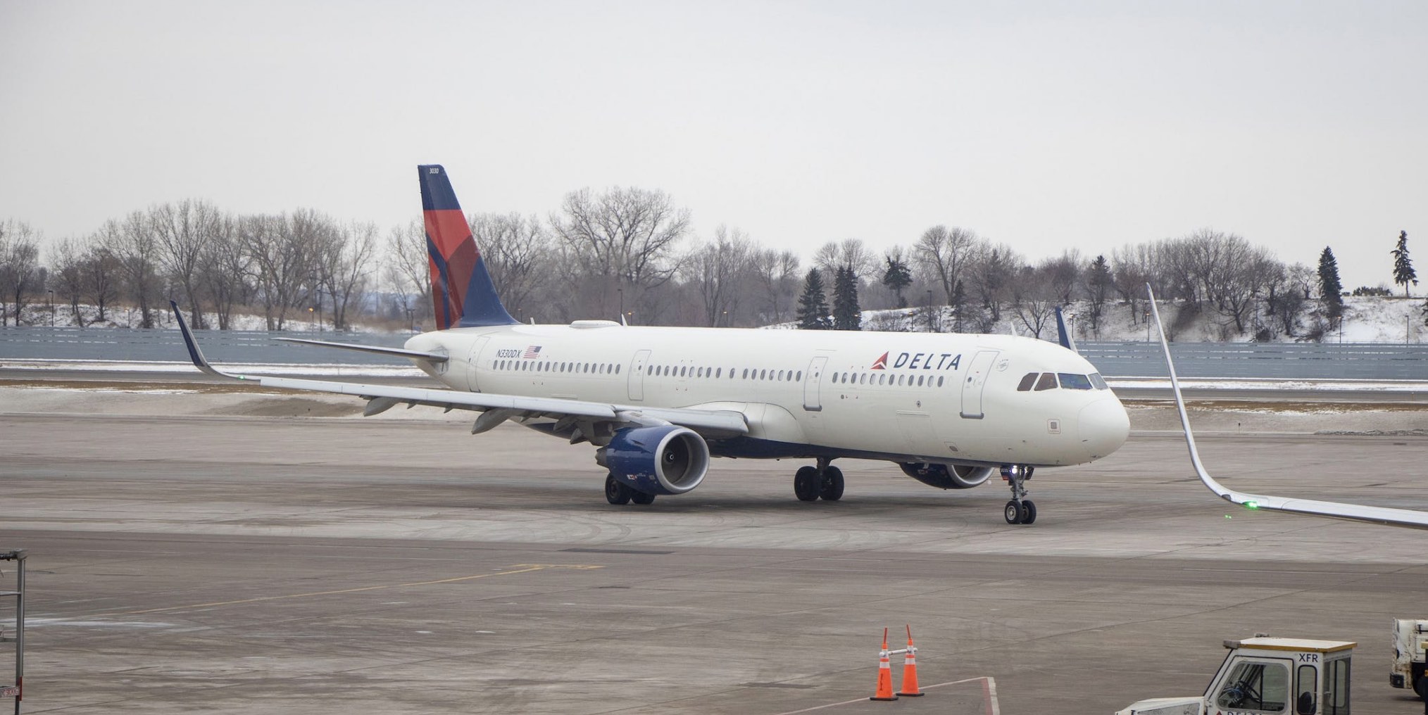 A Full Comparison Of The AMEX Delta SkyMiles Credit Cards - Luggage Guru